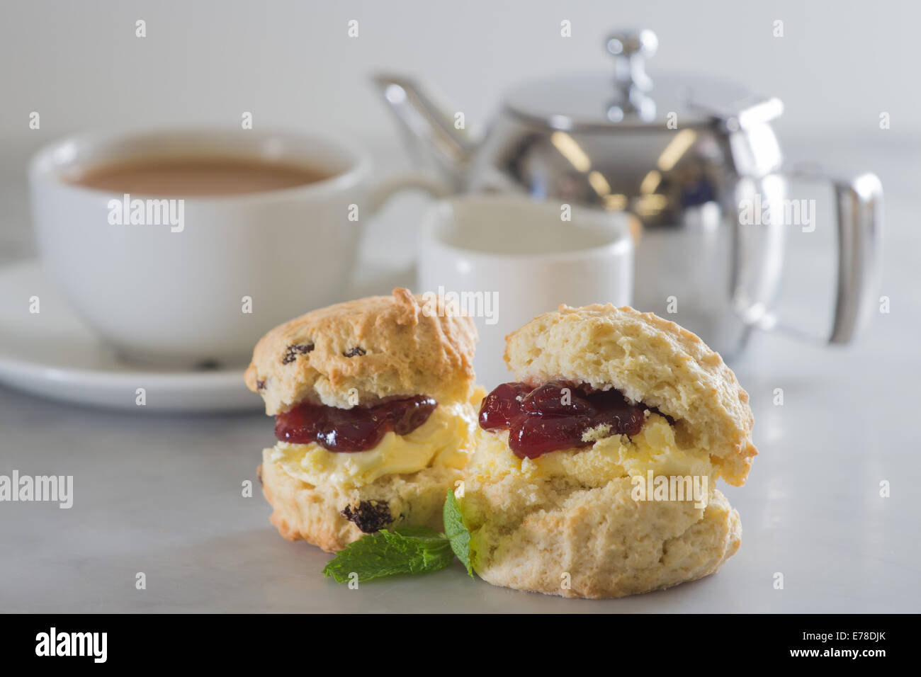Devon cream tea hi-res stock photography and images - Alamy