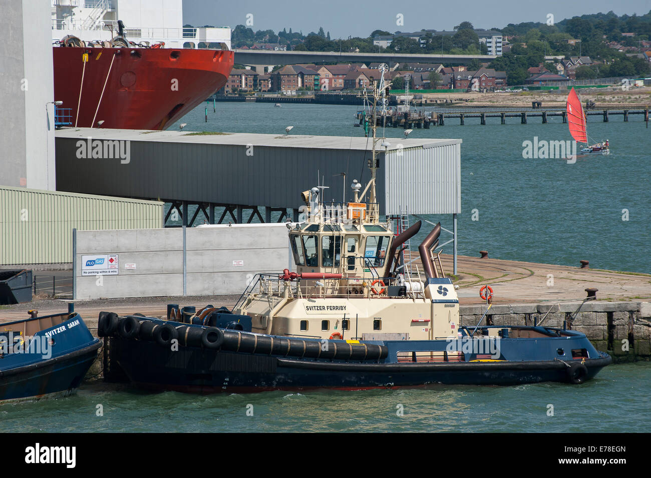 Boat tug tugs tugs hi-res stock photography and images - Alamy