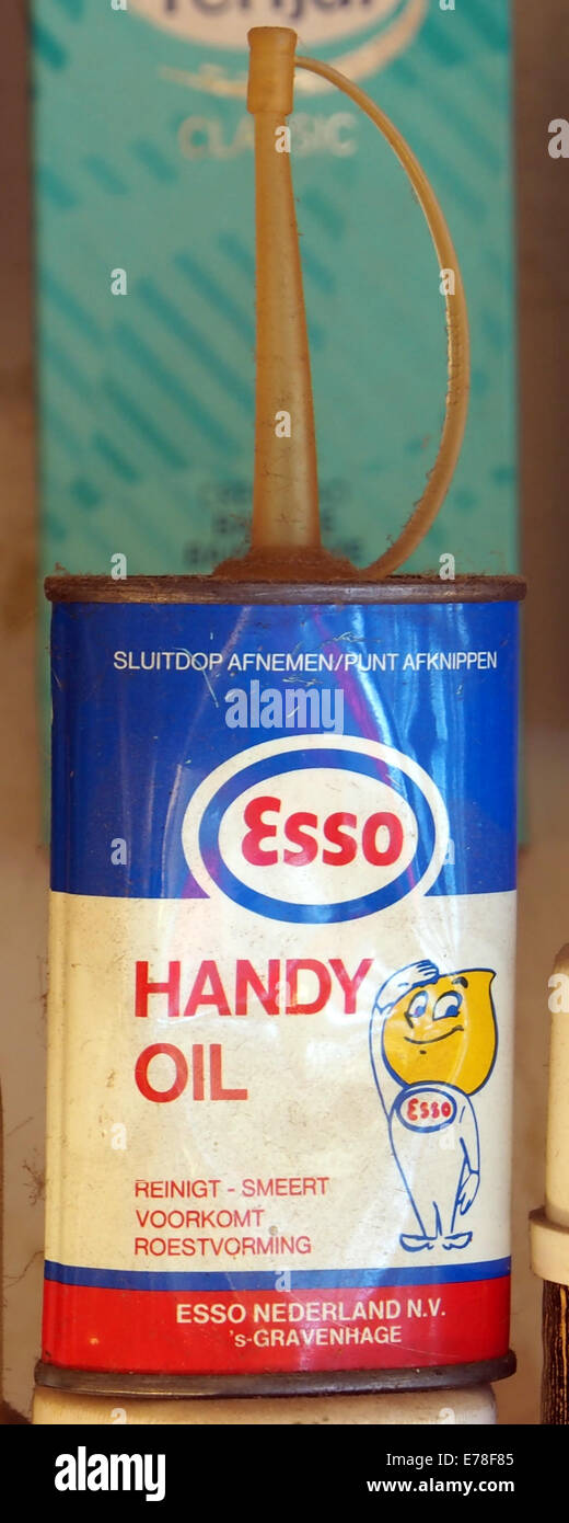 Handy oil hi-res stock photography and images - Alamy