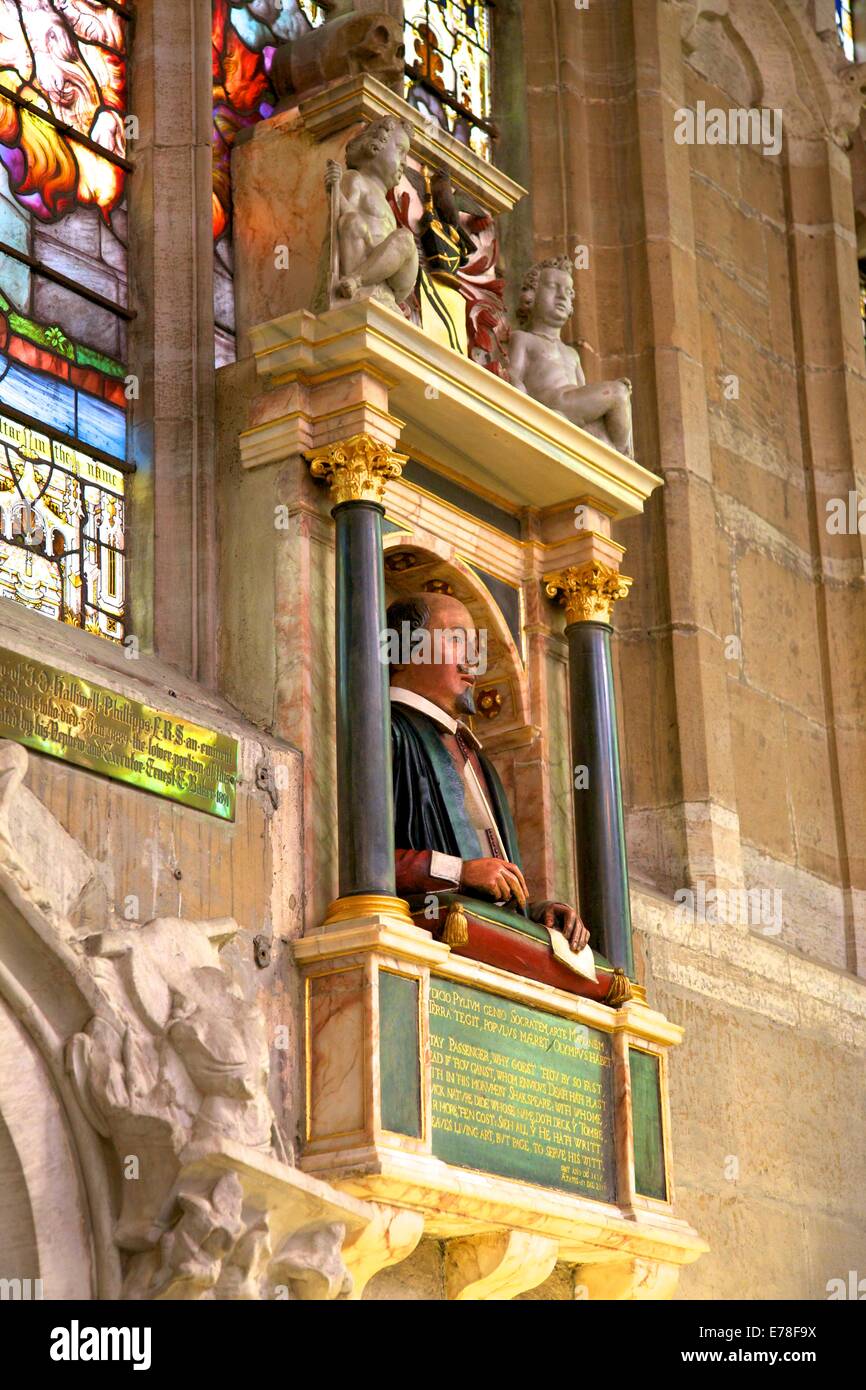William Shakespeare's Funerary Monument, Holy Trinity Church, Stratford ...