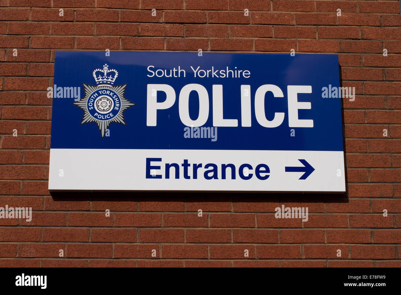 South yorkshire police sign logo hi-res stock photography and images ...