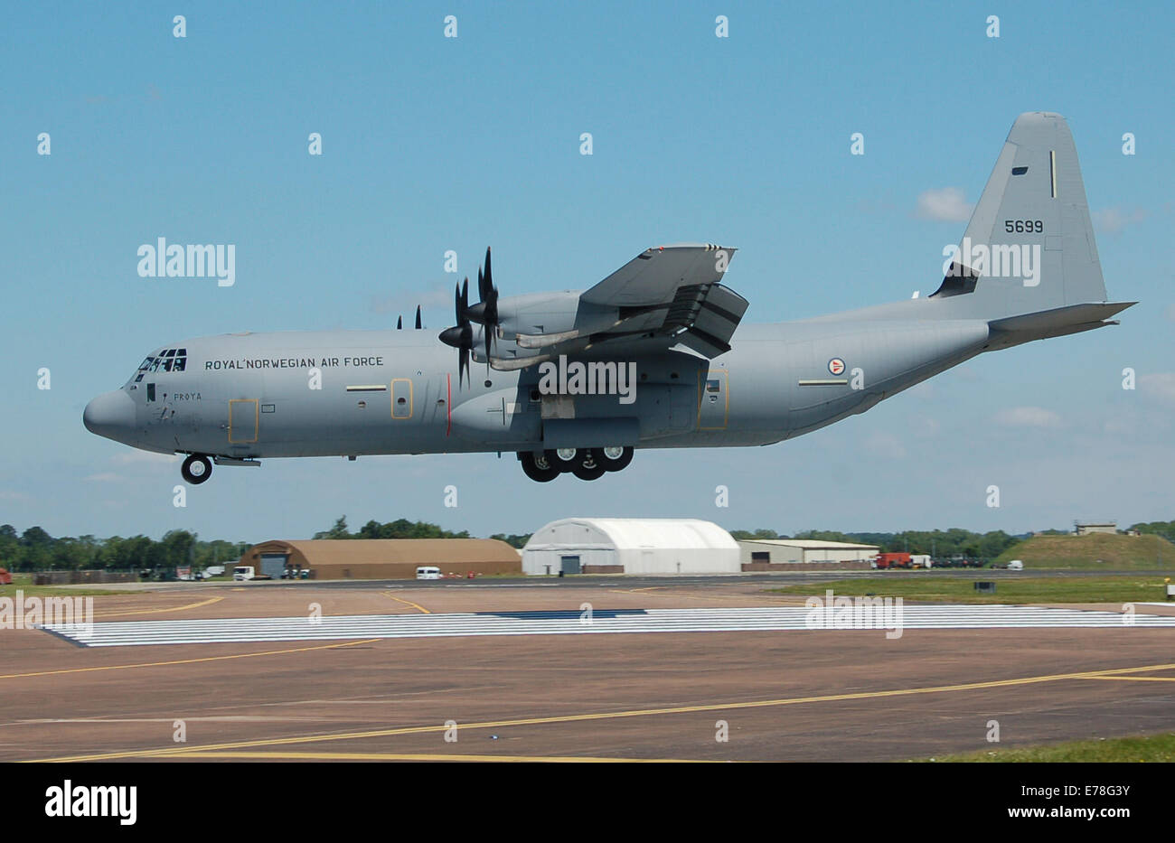 The Royal Norwegian Air Force Hercules C-130J (code 5699) arriving at ...