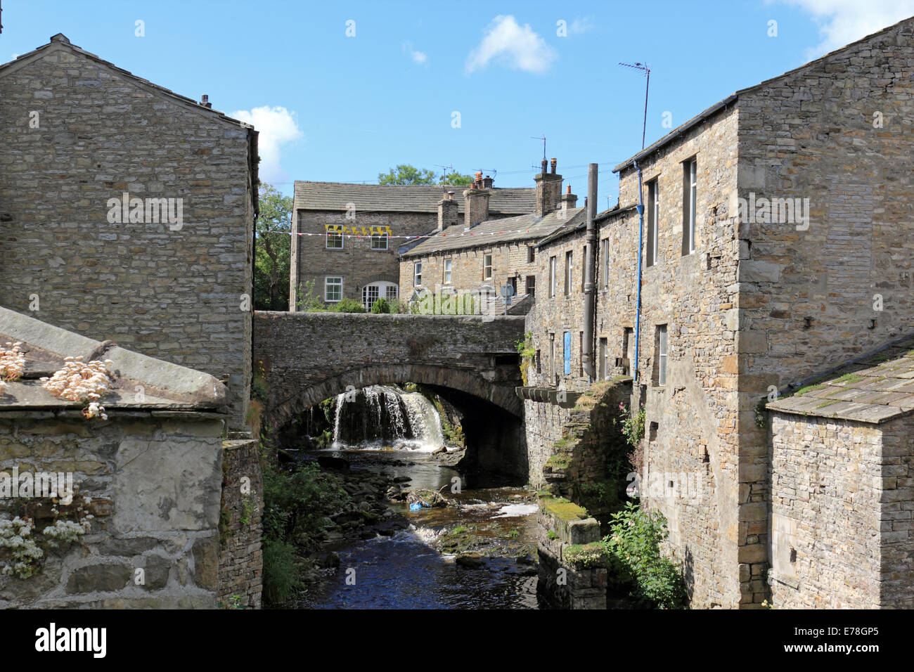 River ure north yorkshire england uk hi-res stock photography and ...