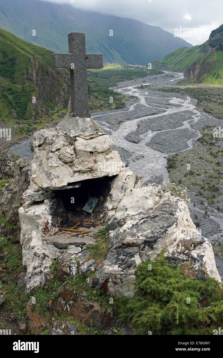 Darial gorge hi-res stock photography and images - Alamy