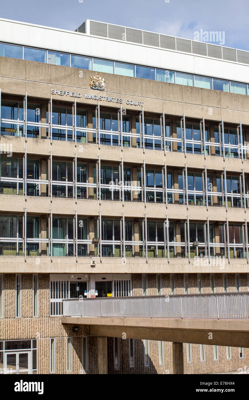 Exterior magistrates courts in hi-res stock photography and images - Alamy