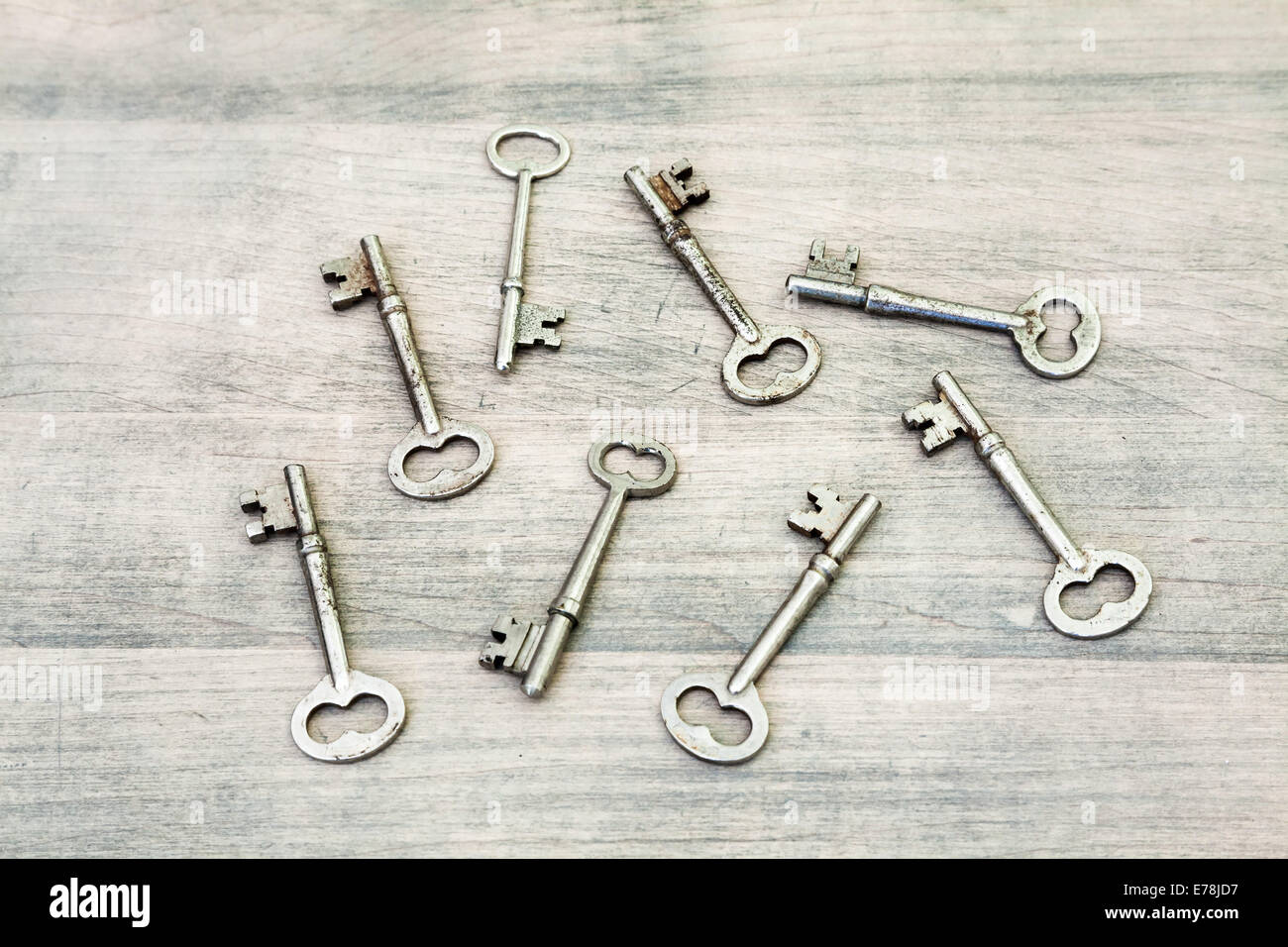 Antique Skeleton Keys Background