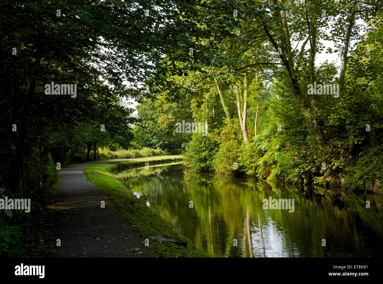 The Calder & Hebble Navigation at Salterhebble, near Halifax, West ...