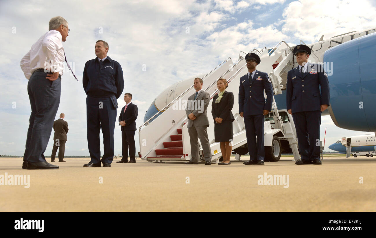The commander of the 89th air wing hi-res stock photography and images ...