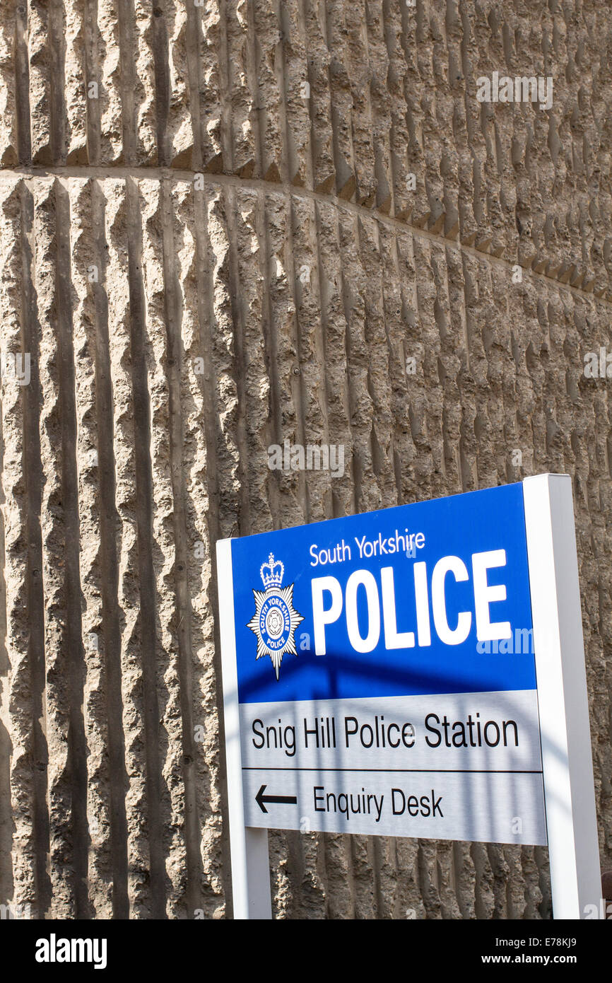 South yorkshire police sign logo hi-res stock photography and images ...