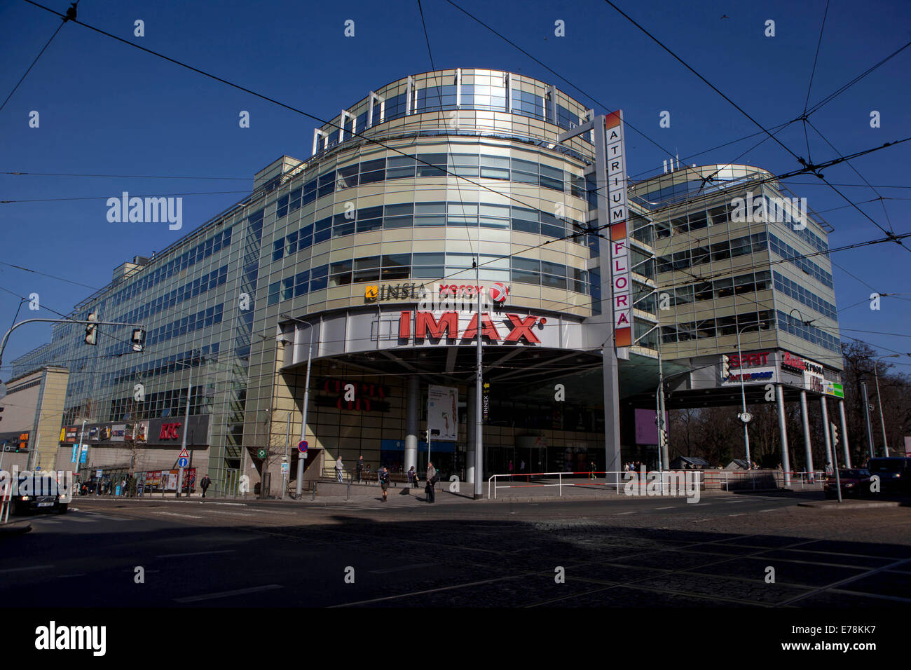 Neighborhood shopping center hi-res stock photography and images - Alamy