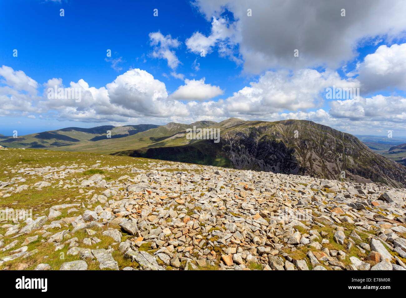 Pen Yr Ole Wen and the Carneddau mountain range viewed from Carnedd Y ...