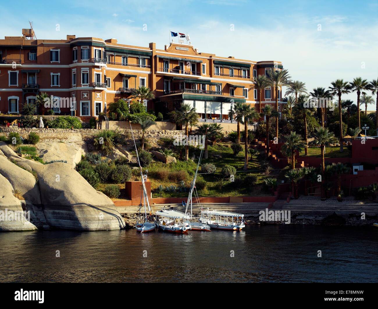 The Old Cataract Hotel a famous landmark on the Nile in Aswan Stock ...