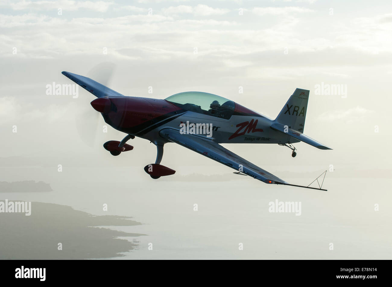 Flight extra hi-res stock photography and images - Alamy