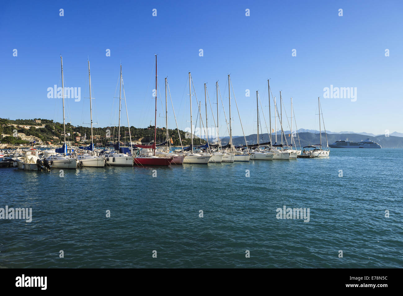 Porto unesco sites hi-res stock photography and images - Alamy