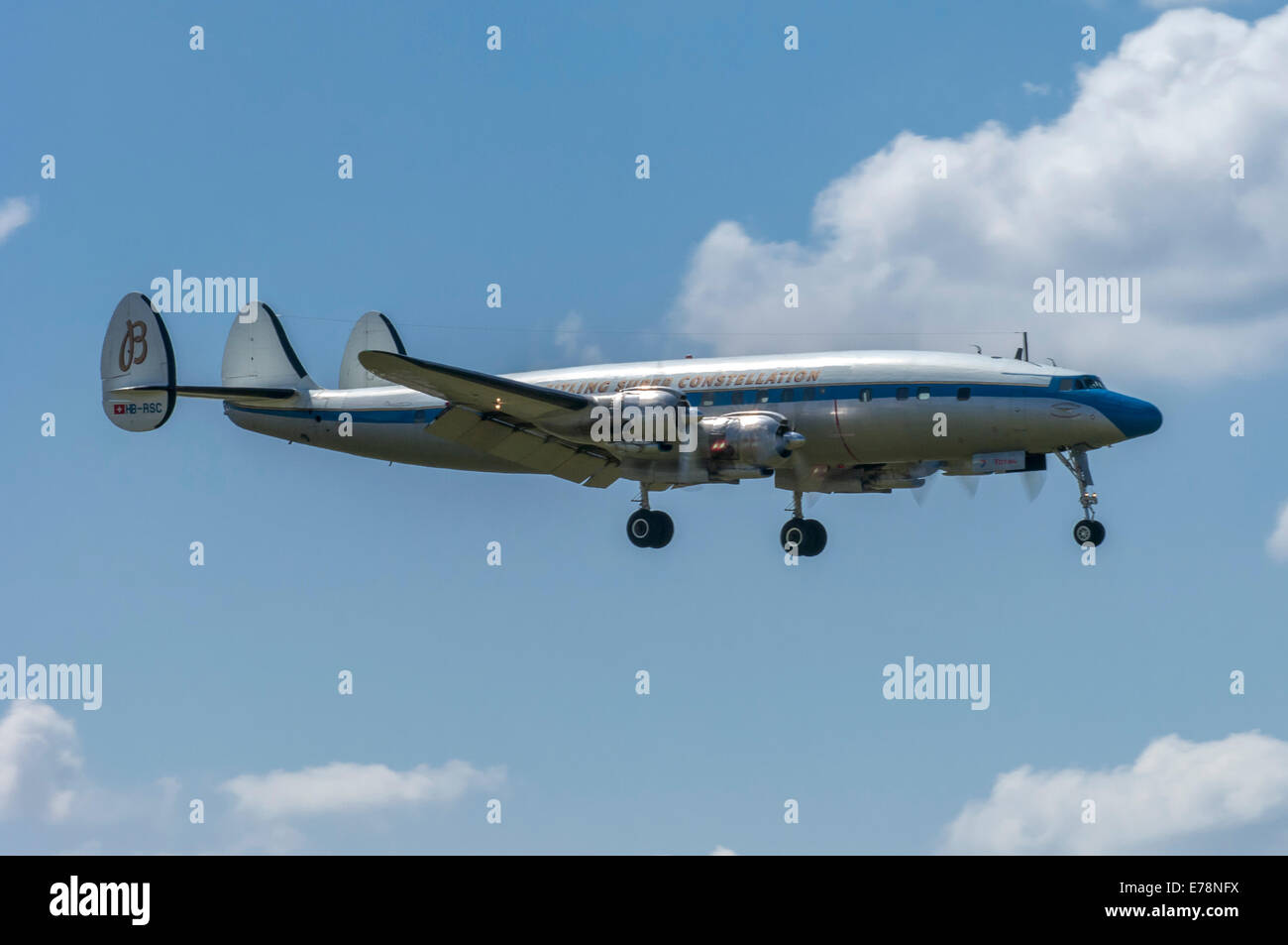 Lockheed super constellation aircraft hi-res stock photography and ...