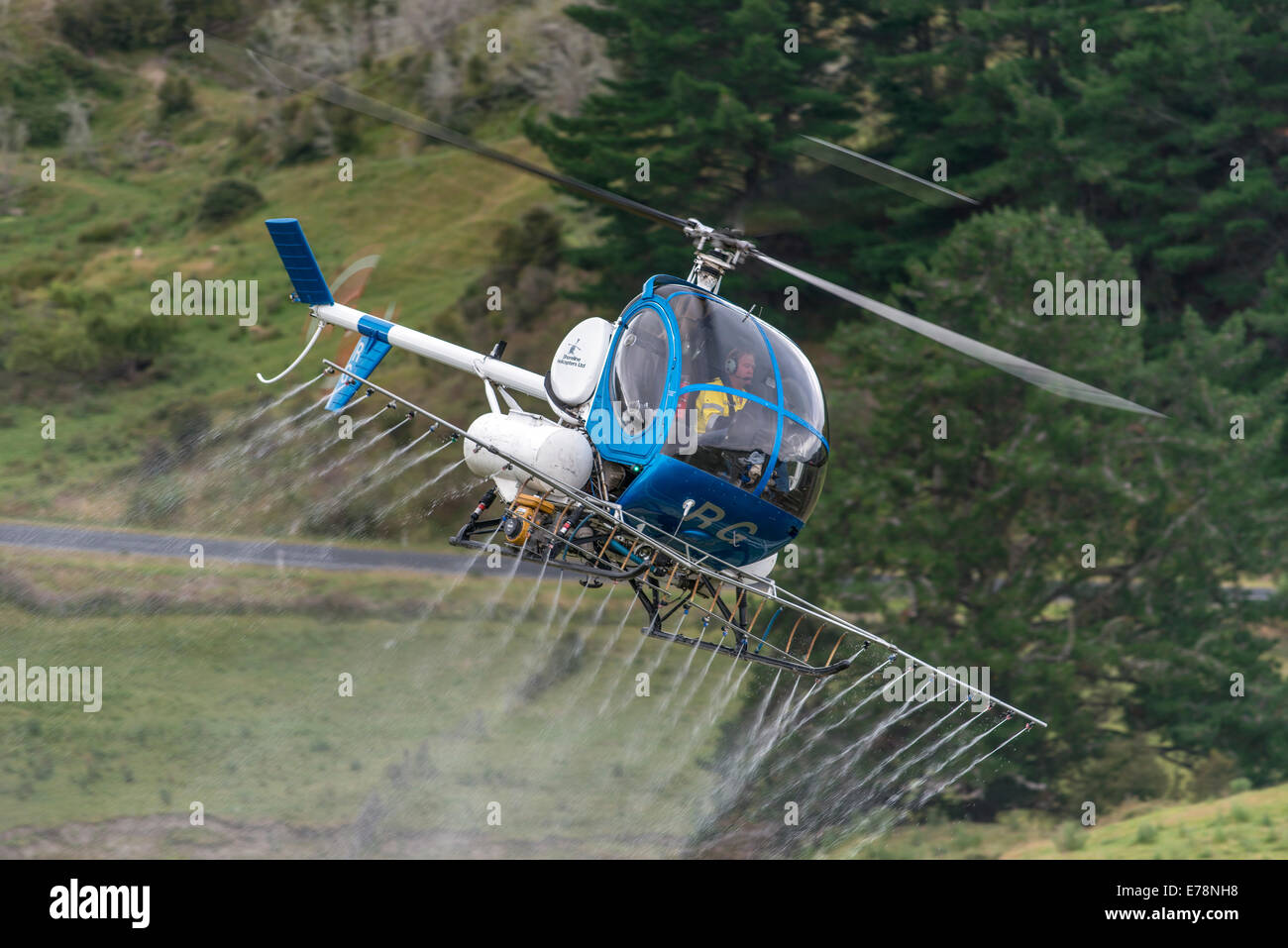 Helicopter pilot spraying hi-res stock photography and images - Alamy