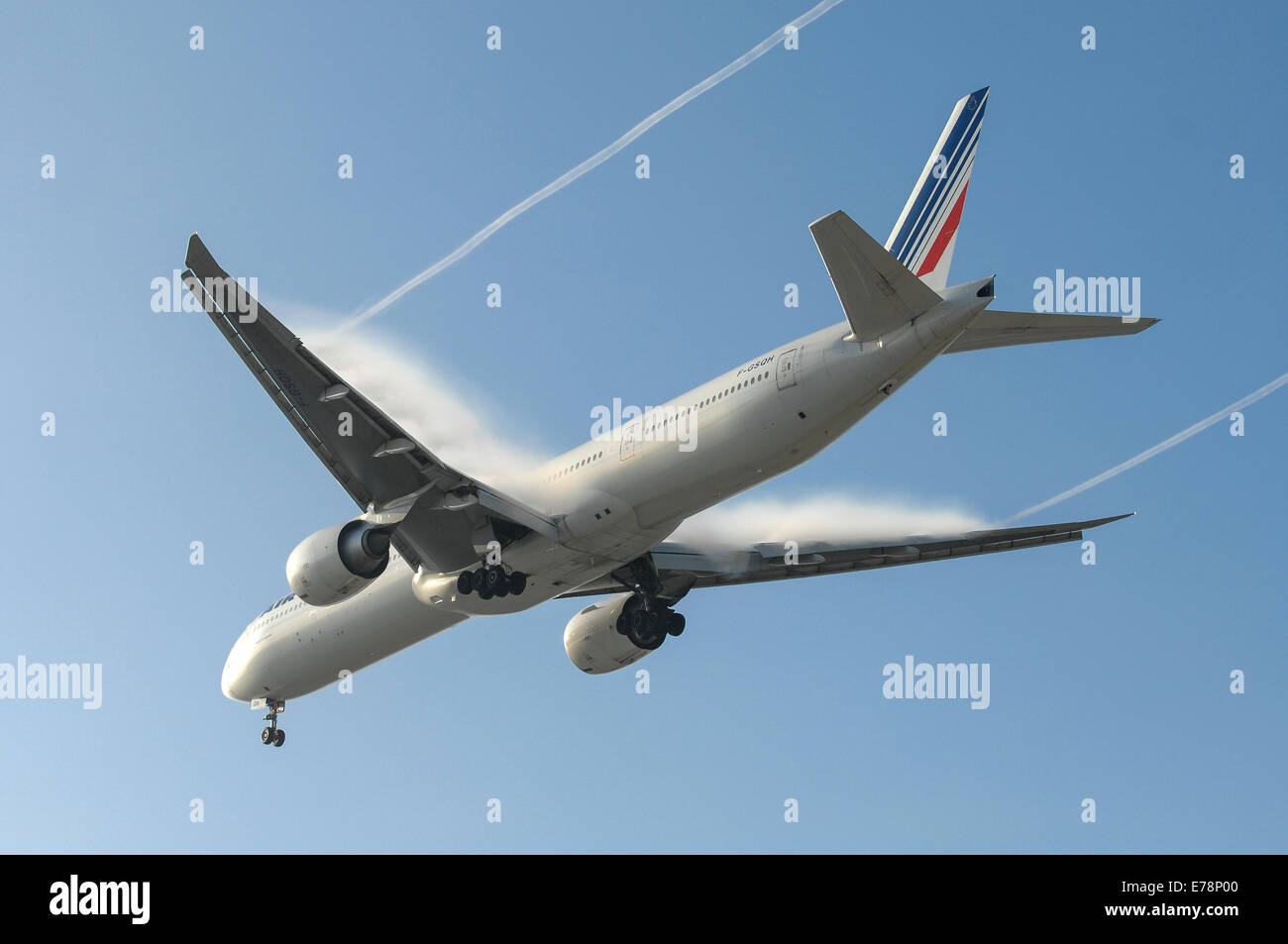 Air France Boeing 777 Stock Photos & Air France Boeing 777 Stock Images ...