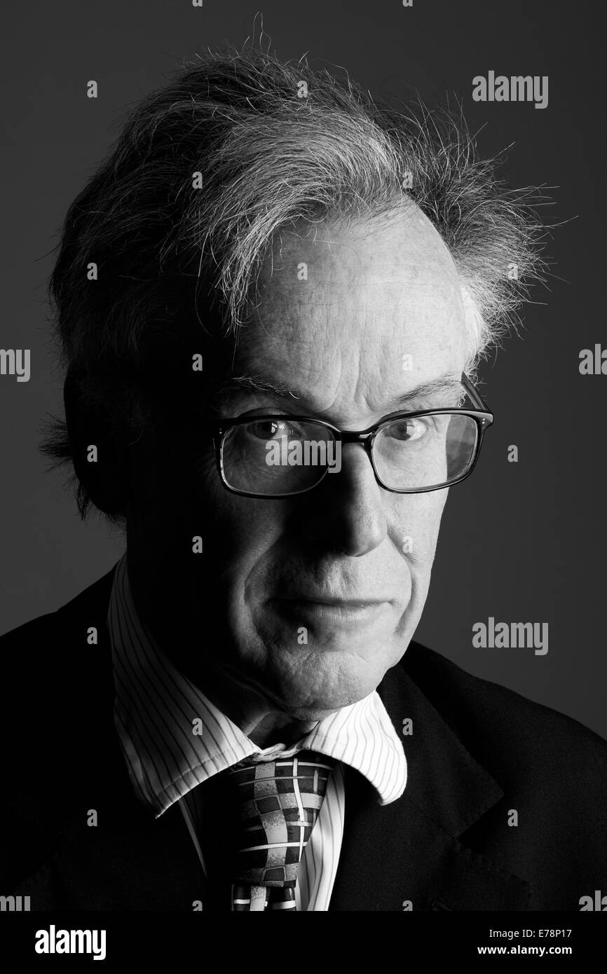 Andrew Barrow at the Oldie Literary Lunch 9-9-14 Stock Photo - Alamy