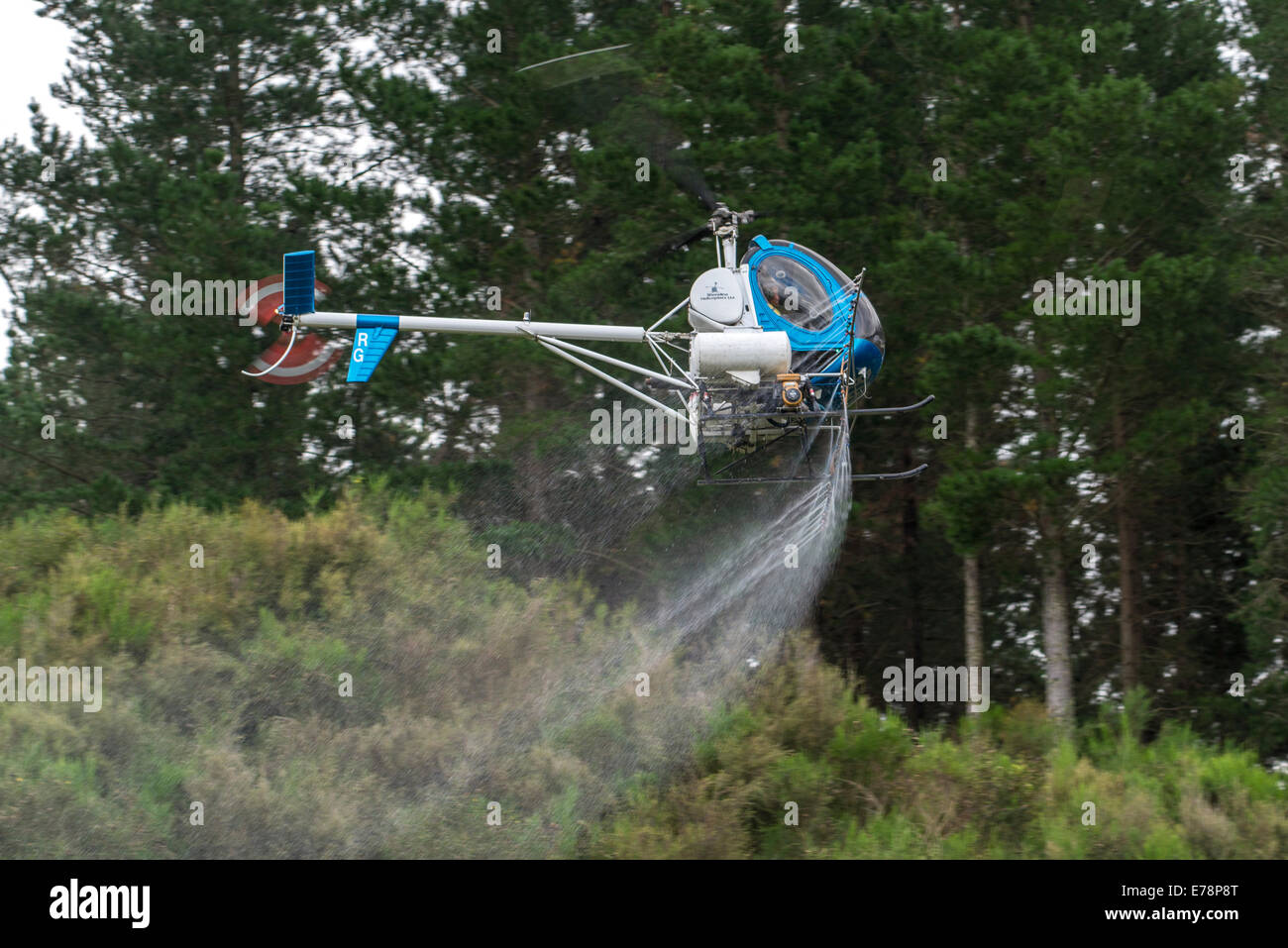 New Zealand Helicopter Spraying High Resolution Stock Photography and Images - Alamy