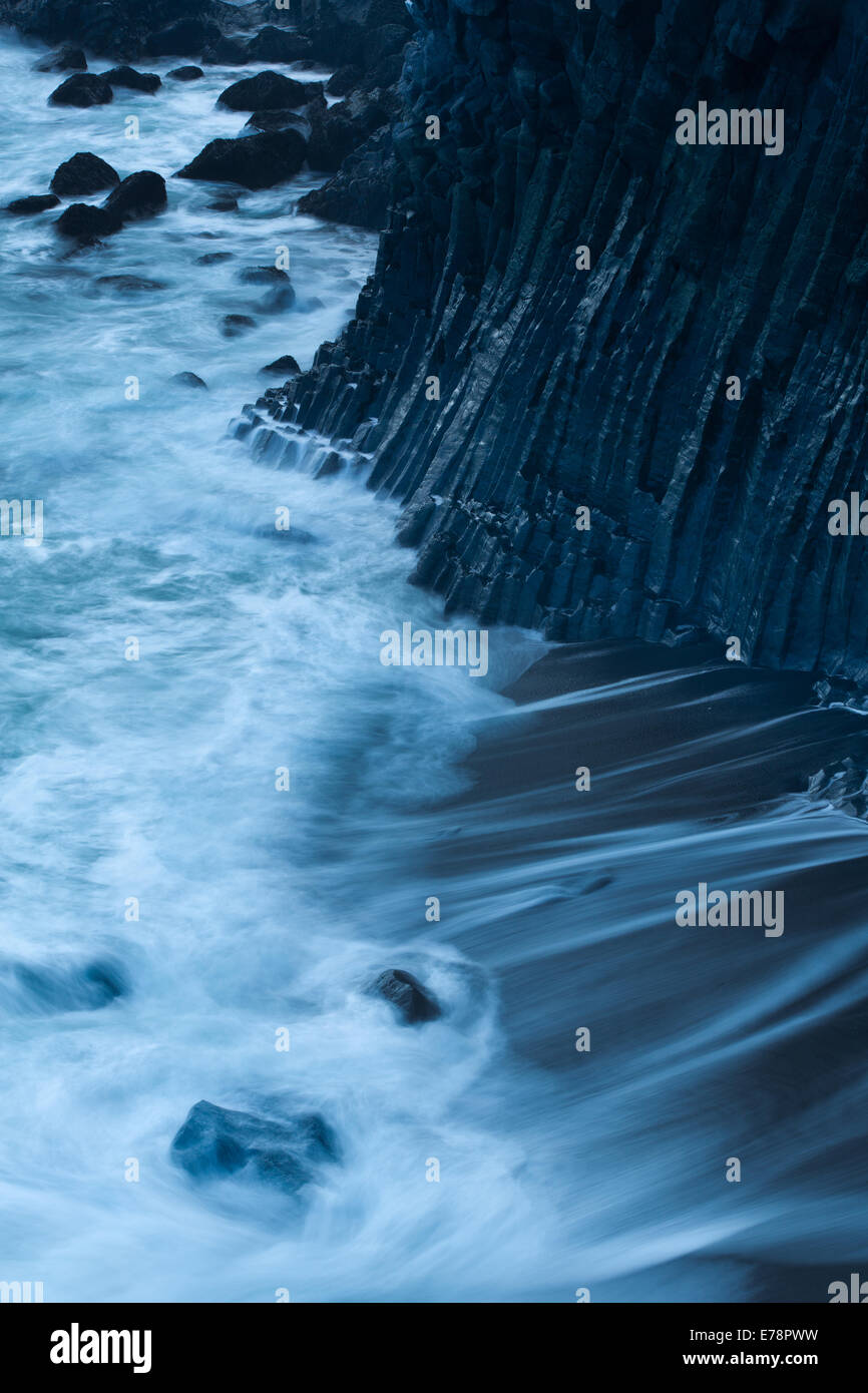 Black beaches hi-res stock photography and images - Alamy