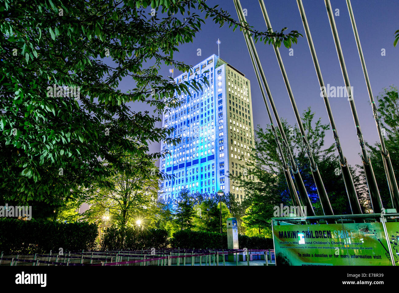 The Shell Building at Night London UK Stock Photo - Alamy