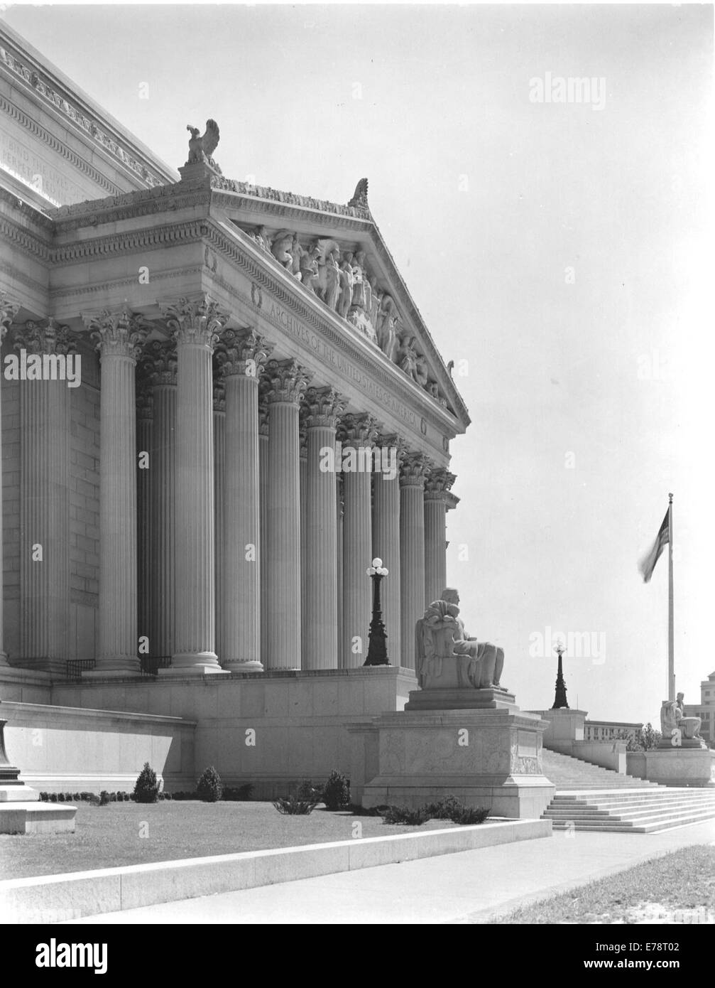 Us constitution national archives hi-res stock photography and images ...