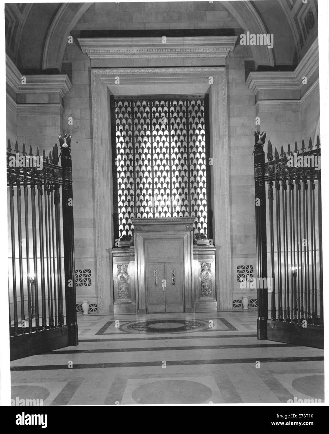 Photograph of the National Archives Building Constitution Avenue Foyer ...