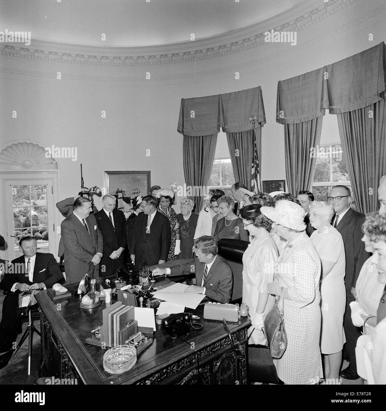 John f kennedy civil rights 1963 Black and White Stock Photos & Images ...