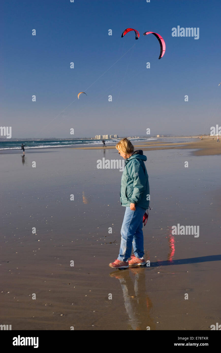 Beach walk with kite boarders, Silver Strand State Park, California ...