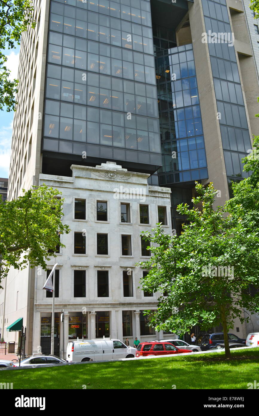 A historic building located on Walnut Street in Philadelphia ...