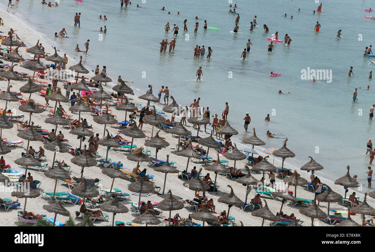 Wide view at El Arenal beach, on the Spanish island of Majorca Stock ...