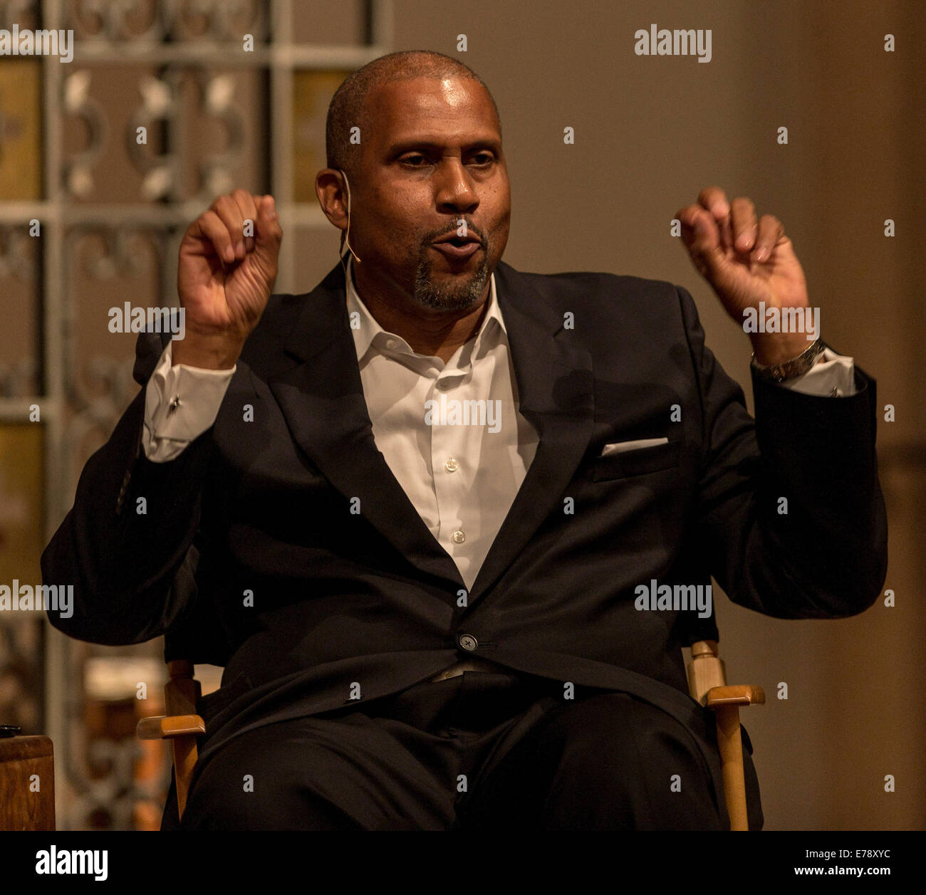 Real story hi-res stock photography and images - Alamy