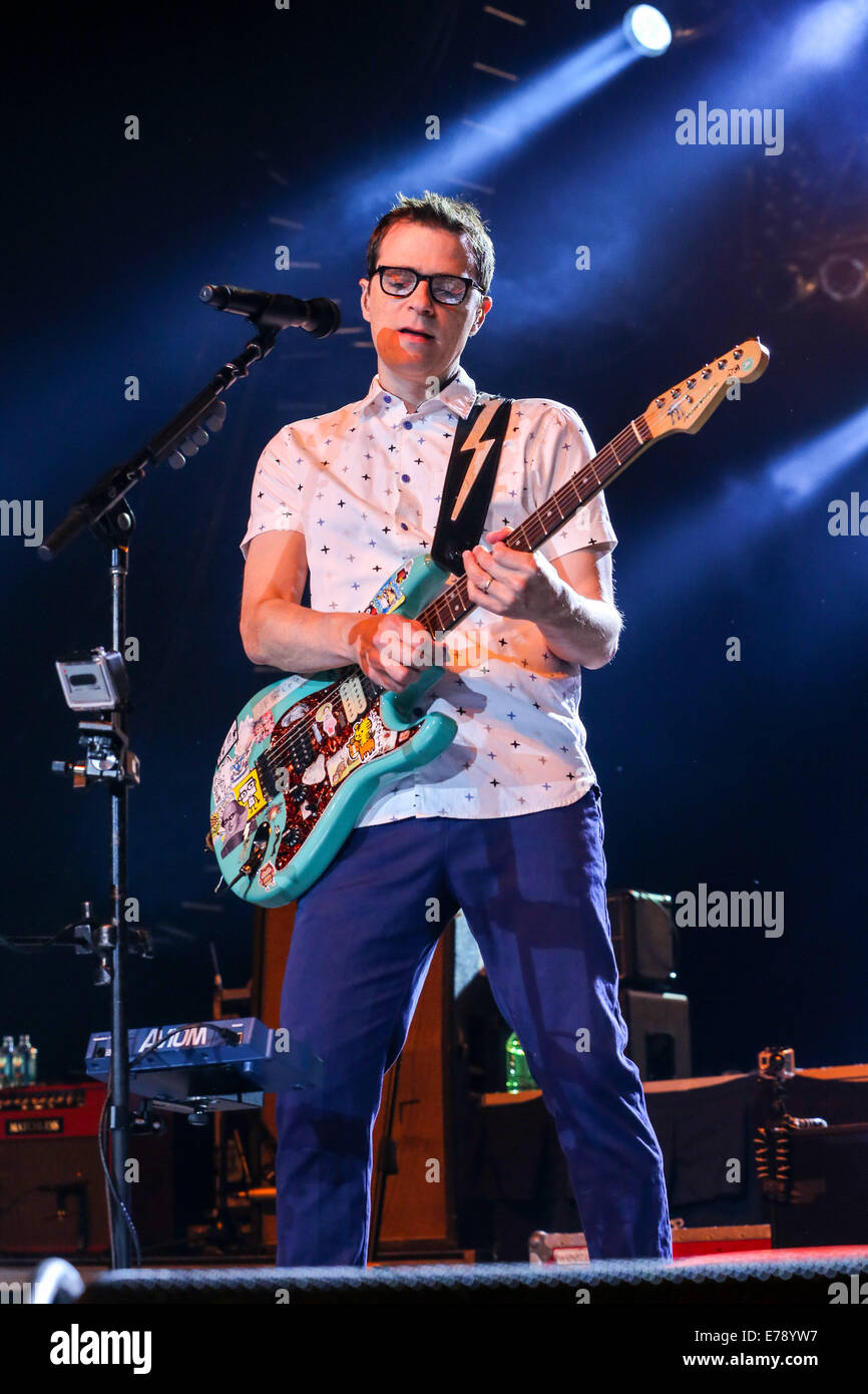 Weezer 1992 hi-res stock photography and images - Alamy
