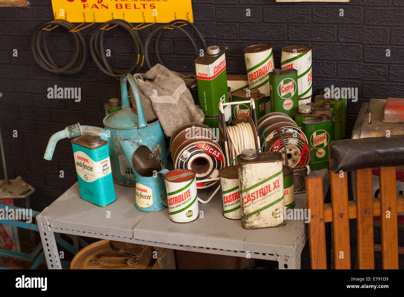 Oil cans hi-res stock photography and images - Alamy