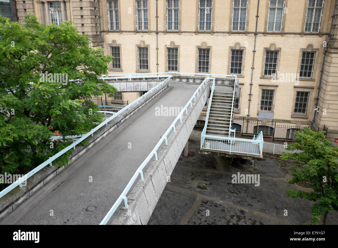 Concrete walkway hi-res stock photography and images - Alamy