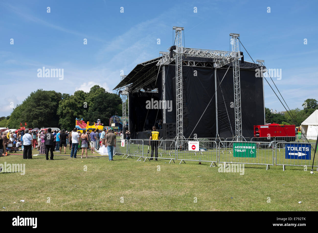 Family festival stage hi-res stock photography and images - Alamy