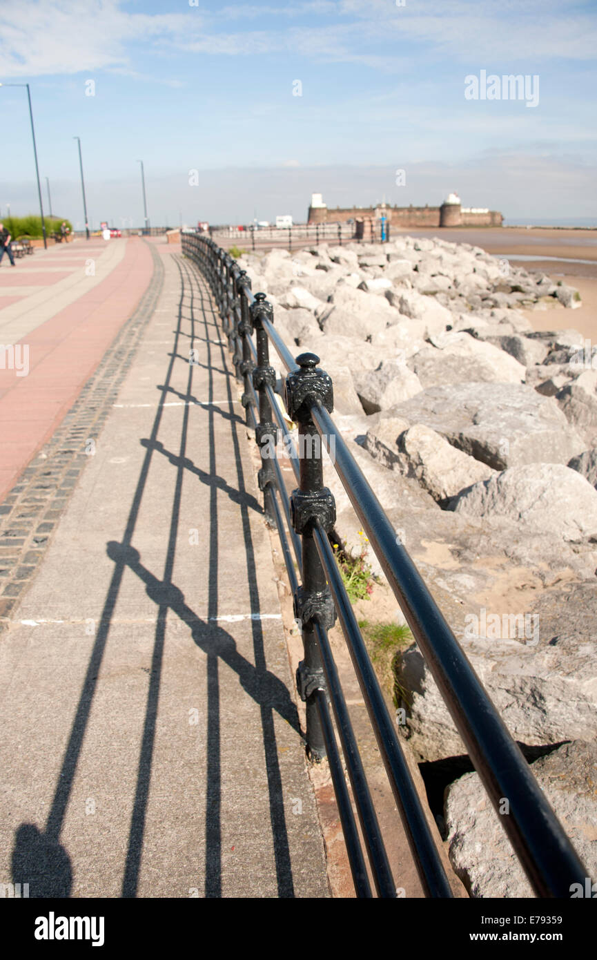 Promenade railings hi-res stock photography and images - Alamy