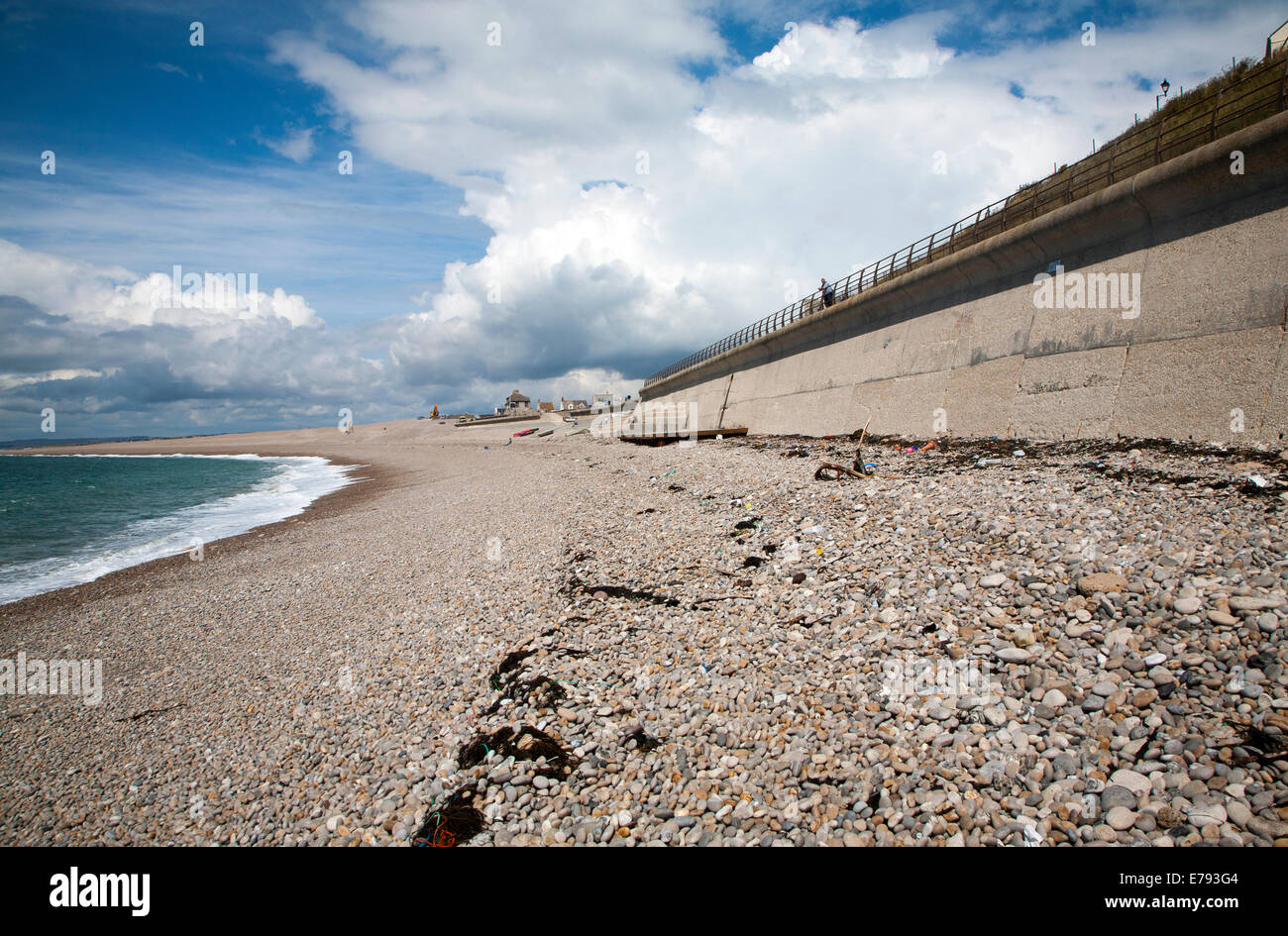 Shingle sloping beach hi-res stock photography and images - Alamy