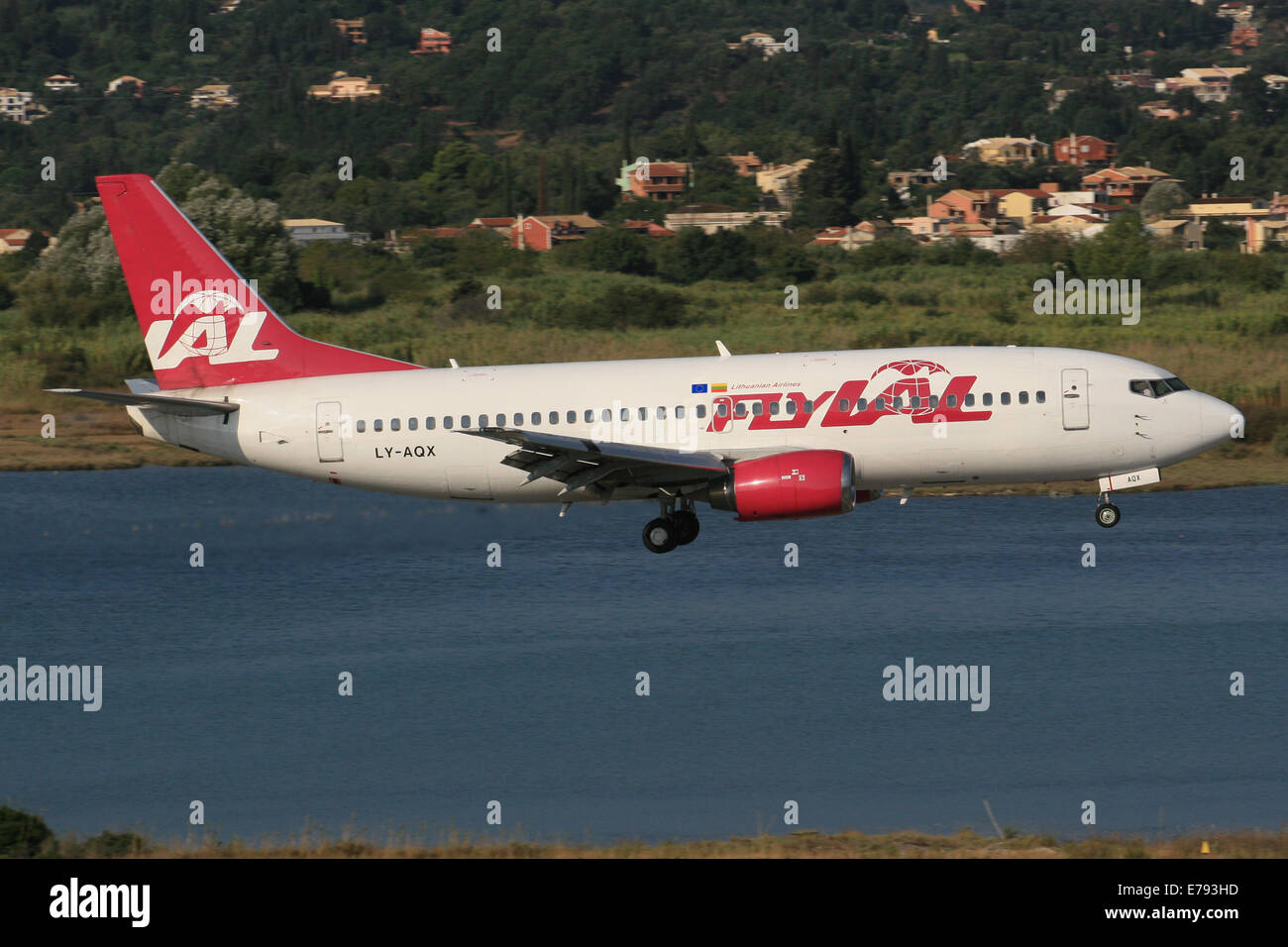 LITHUANIAN AIRLINES BOEING 737 Stock Photo - Alamy