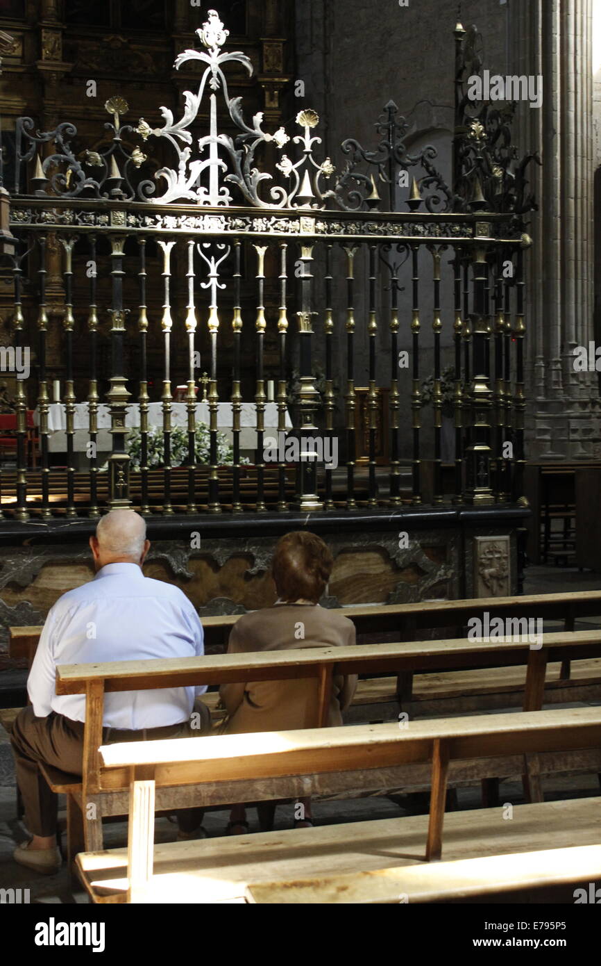 Inside the Basilica of San Isidoro, road to St Jacques de Compostella ...