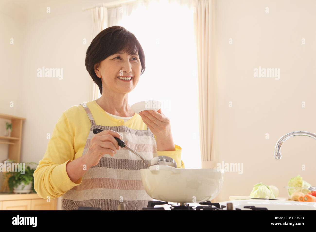 Retired cooking pots hi-res stock photography and images - Alamy