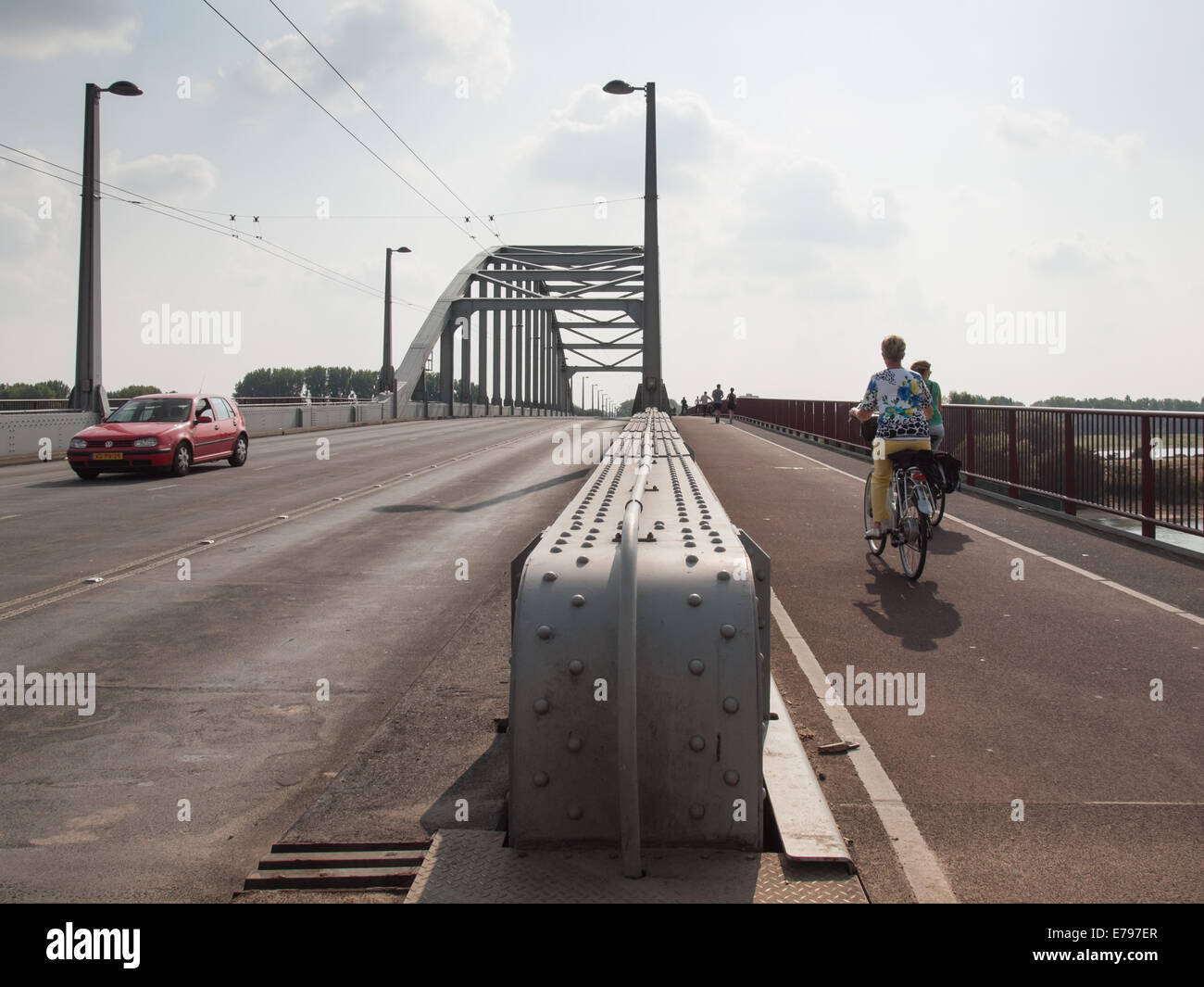 Arnhem bridge hi-res stock photography and images - Alamy