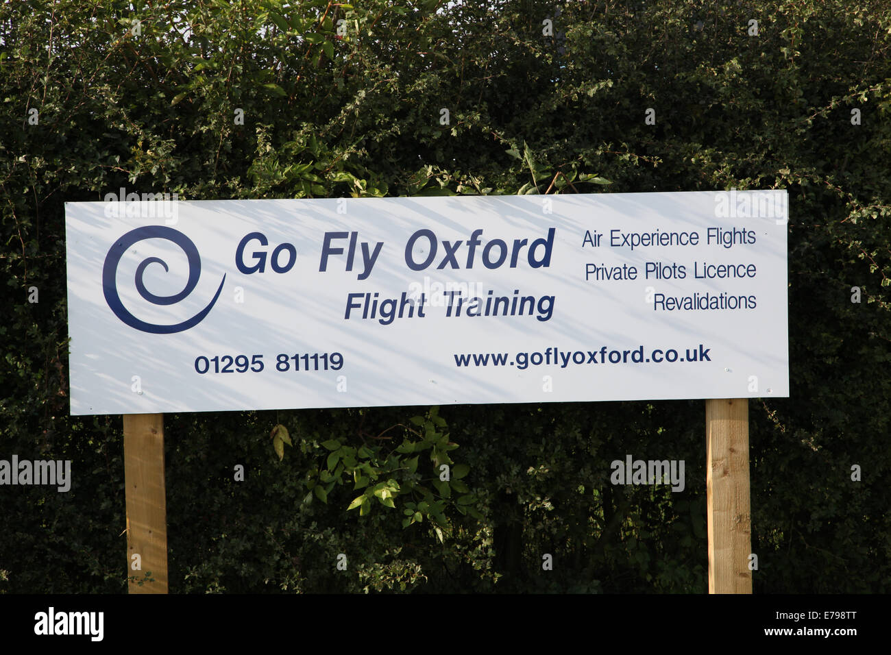 Go Fly Oxford Flight Training sign at Hinton-in-the-Hedges Airfield in ...