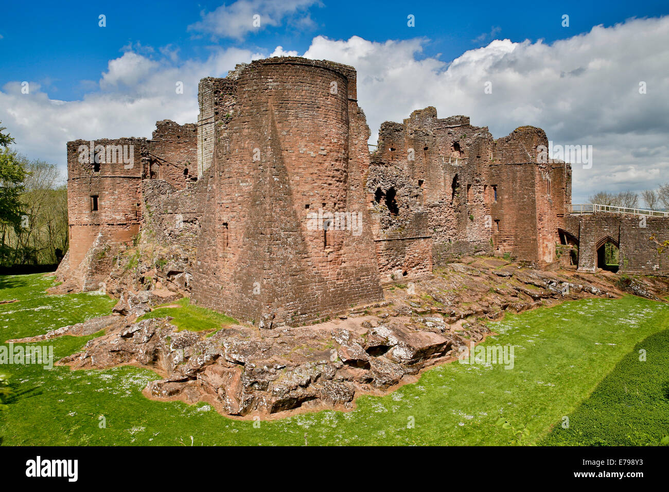Goodrich Castle; Herefordshire; UK Stock Photo - Alamy