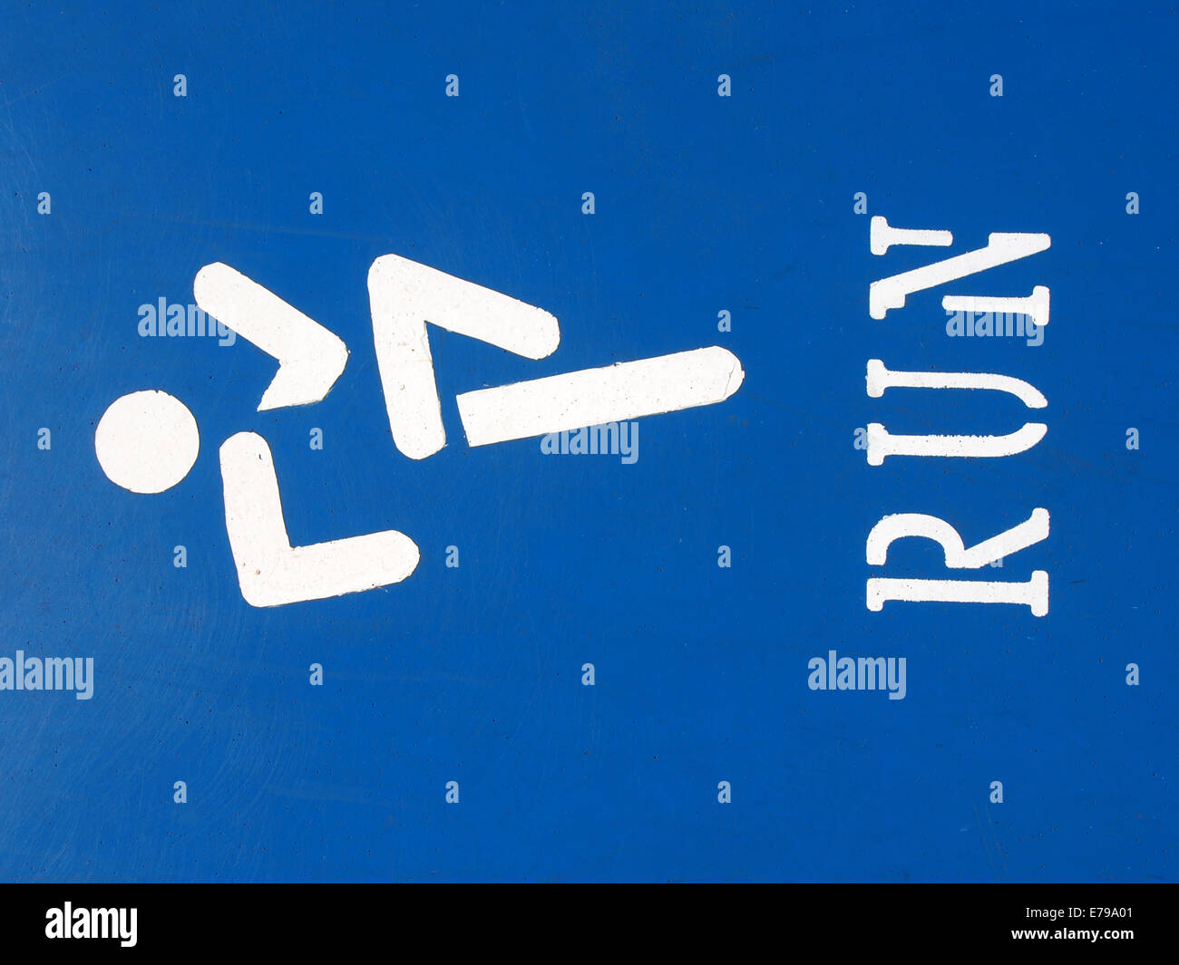 sign for run and walk tracks on the deck of cruise ship Stock Photo - Alamy