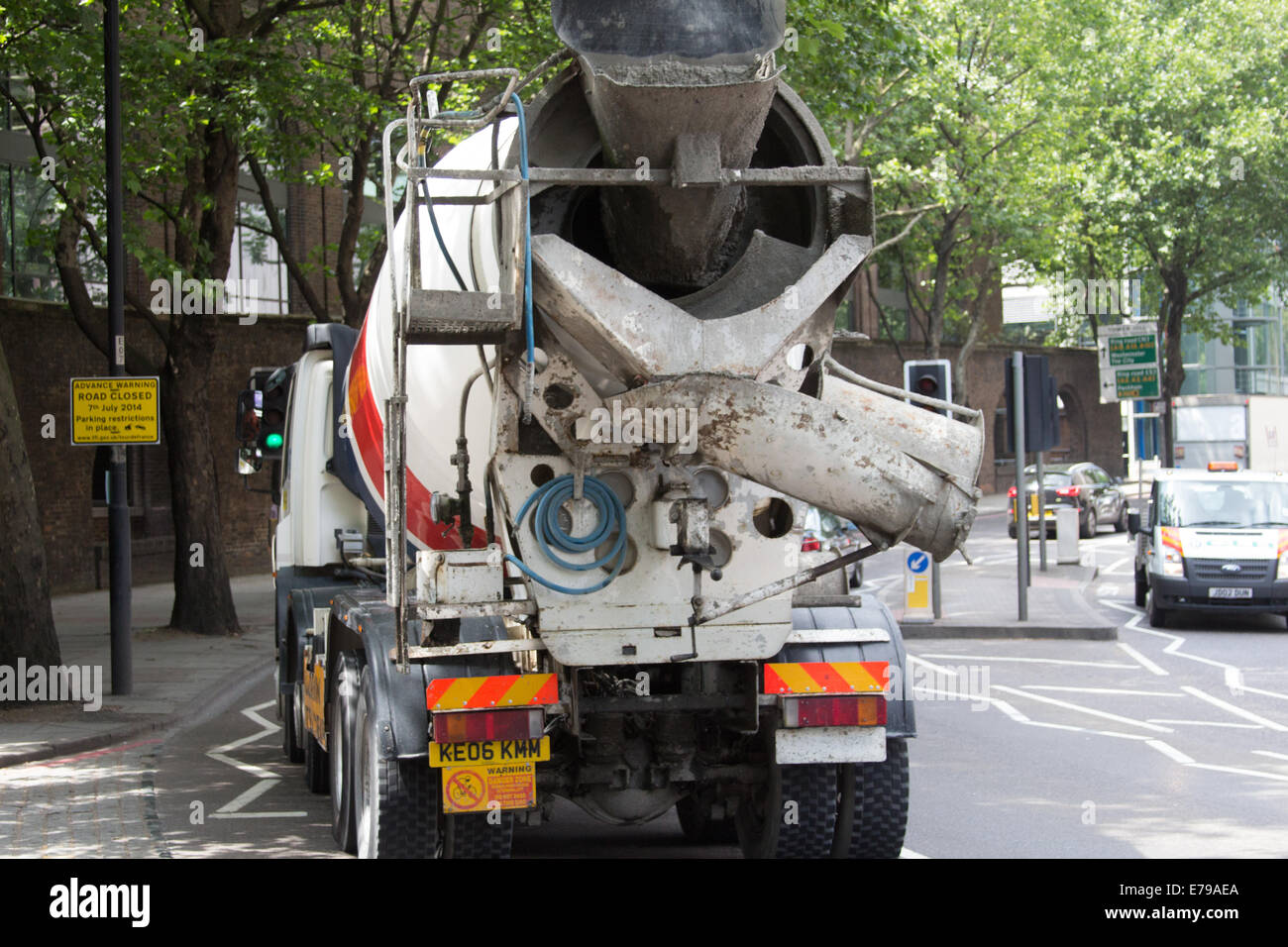 Cement mixing lorry in London Stock Photo - Alamy