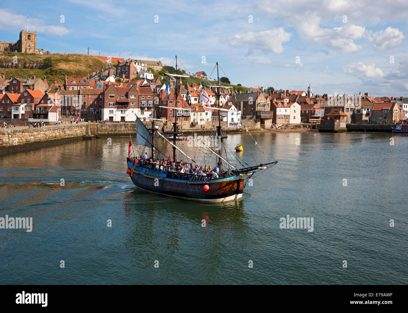 Whitby boat trip hi-res stock photography and images - Alamy