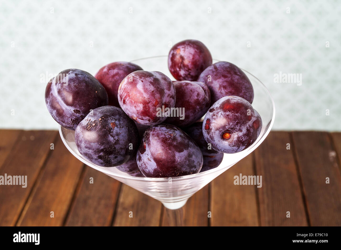 plums. Fresh summer fruith ready to eat Stock Photo - Alamy