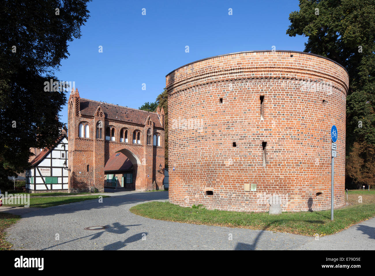 Bulwark hi-res stock photography and images - Alamy