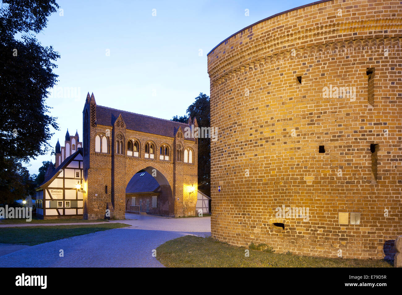 Bulwark hi-res stock photography and images - Alamy